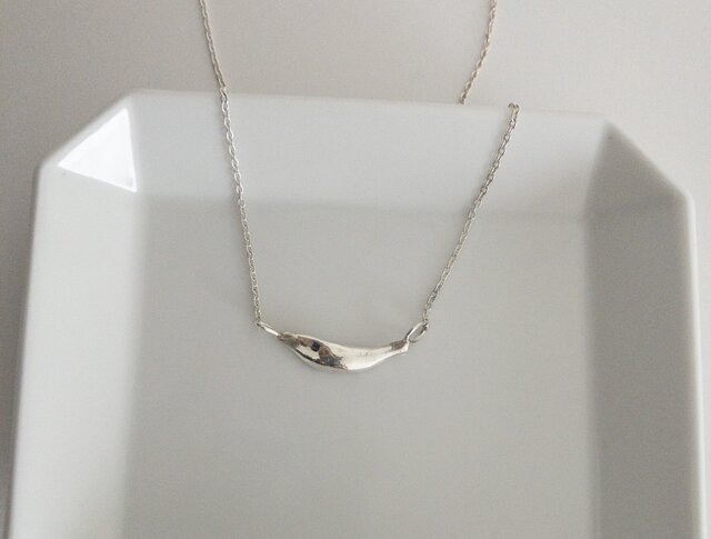 metal stick silver ネックレス silver950 カーブ | iichi 日々の暮らしを心地よくするハンドメイドやアンティークのマーケットプレイス