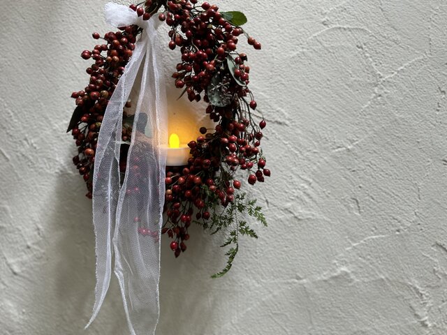 天使の雫のリース 野薔薇の実Ⅲ | iichi 日々の暮らしを心地よくするハンドメイドやアンティークのマーケットプレイス