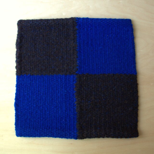 Kさまオーダー作品 ホームスパン・チェアマット ブルー×ブルーMIX | iichi 日々の暮らしを心地よくするハンドメイドやアンティークのマーケットプレイス