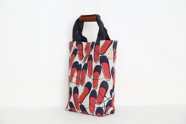 リネントートバッグ "shoe_R&N" | iichi 日々の暮らしを心地よくするハンドメイドやアンティークのマーケットプレイス