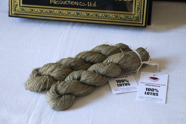 100%蓮糸(藕絲)Normal | iichi 日々の暮らしを心地よくするハンドメイドやアンティークのマーケットプレイス