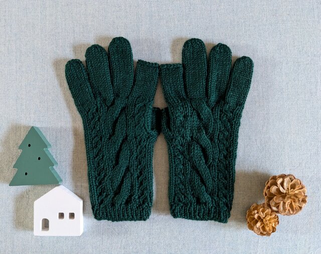メリノウール100%スマホ対応手袋深緑(男性用L) | iichi 日々の暮らしを心地よくするハンドメイドやアンティークのマーケットプレイス