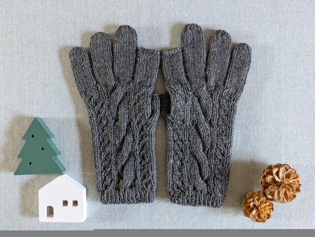 メリノウール100%スマホ対応手袋グレー(男性用M) | iichi 日々の暮らしを心地よくするハンドメイドやアンティークのマーケットプレイス