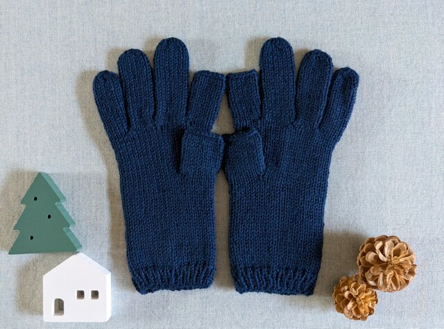 メリノウール100%スマホ対応手袋ネイビー(男性用L) | iichi 日々の暮らしを心地よくするハンドメイドやアンティークのマーケットプレイス