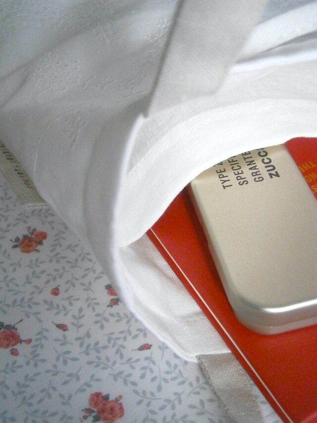 cutwork刺繍×linen 柔らかいBag | iichi 日々の暮らしを心地よくするハンドメイドやアンティークのマーケットプレイス