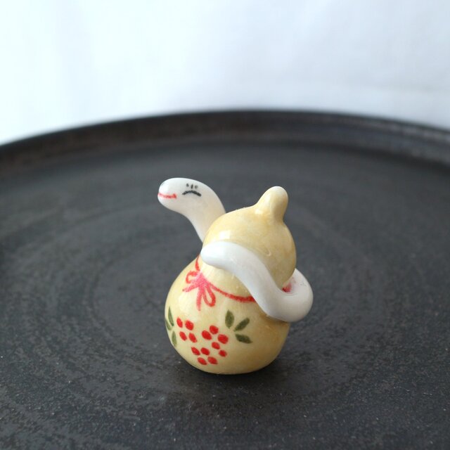 からまり福へび （ 富士山・瓢箪 ) | iichi 日々の暮らしを心地よくするハンドメイドやアンティークのマーケットプレイス