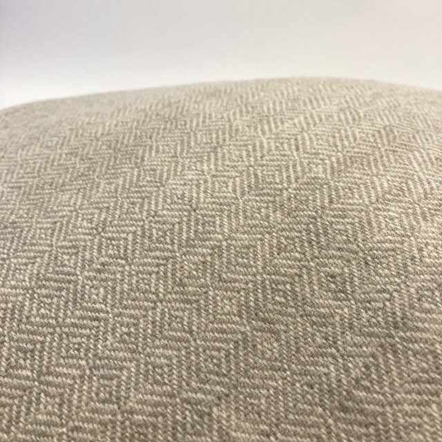 手織り カシミヤ入りベージュのストール | iichi 日々の暮らしを心地よくするハンドメイドやアンティークのマーケットプレイス