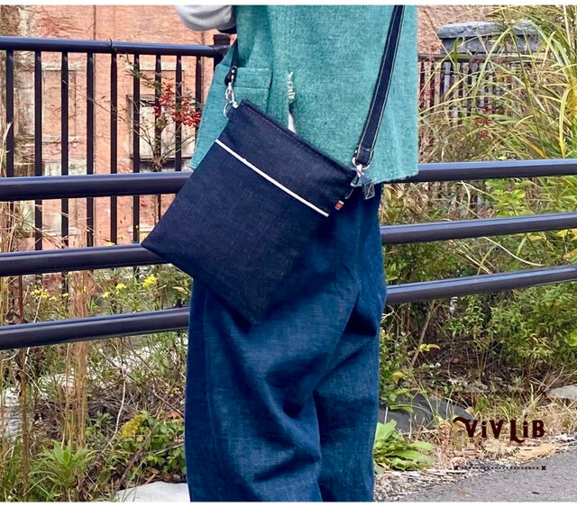 セルビッチデニムのサコッシュ・13.5oz・スマホショルダー | iichi 日々の暮らしを心地よくするハンドメイドやアンティークのマーケットプレイス