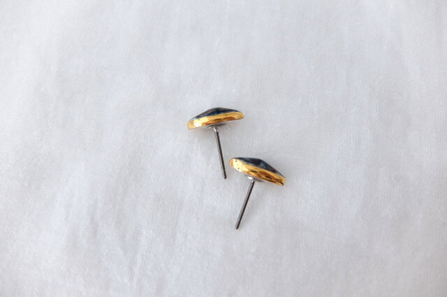 ピアス bourgeon nuit | iichi 日々の暮らしを心地よくするハンドメイドやアンティークのマーケットプレイス