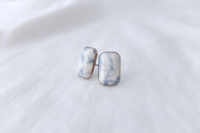 ピアス rectangle/large vent | iichi 日々の暮らしを心地よくするハンドメイドやアンティークのマーケットプレイス