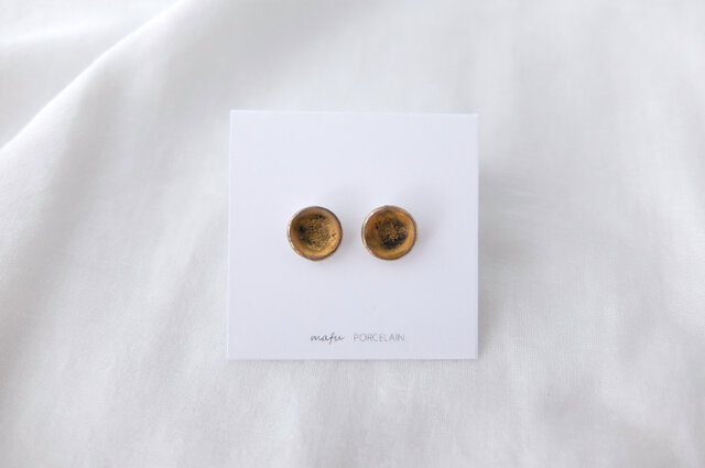 ピアス dish gold | iichi 日々の暮らしを心地よくするハンドメイドやアンティークのマーケットプレイス