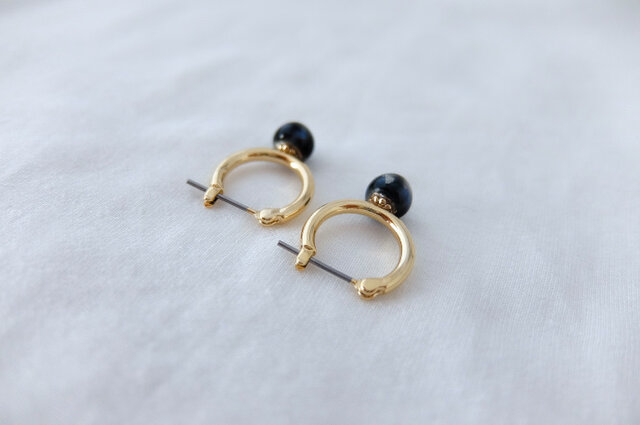 ピアス hoop bleu | iichi 日々の暮らしを心地よくするハンドメイドやアンティークのマーケットプレイス