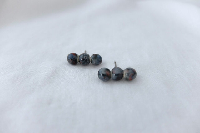 ピアス mare nuit | iichi 日々の暮らしを心地よくするハンドメイドやアンティークのマーケットプレイス