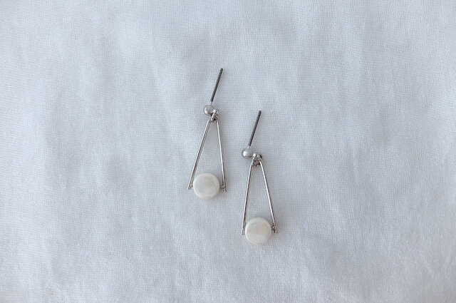 ピアス marble aurore | iichi 日々の暮らしを心地よくするハンドメイドやアンティークのマーケットプレイス