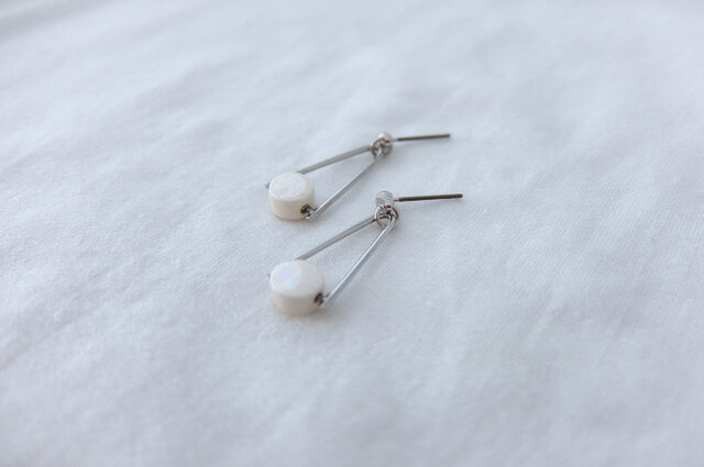 ピアス marble aurore | iichi 日々の暮らしを心地よくするハンドメイドやアンティークのマーケットプレイス