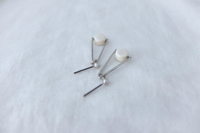 ピアス marble aurore | iichi 日々の暮らしを心地よくするハンドメイドやアンティークのマーケットプレイス