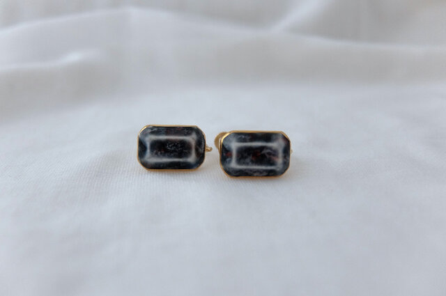 イヤリング rectangle/large nuit | iichi 日々の暮らしを心地よくするハンドメイドやアンティークのマーケットプレイス