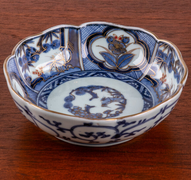 古伊万里 染錦 松竹梅文 輪花なます皿 江戸後期 E837 | iichi 日々の暮らしを心地よくするハンドメイドやアンティークのマーケットプレイス