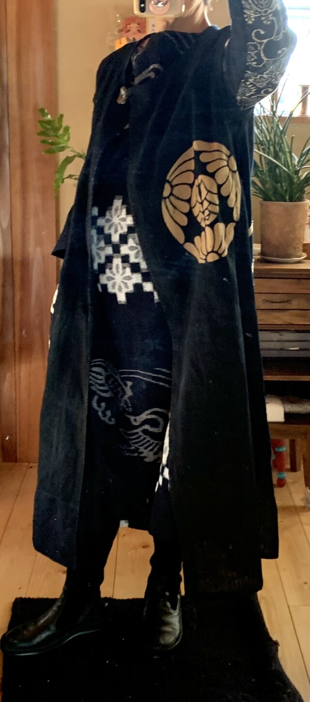 家紋家紋ロングベスト | iichi 日々の暮らしを心地よくするハンドメイドやアンティークのマーケットプレイス