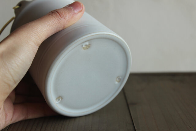 カトラリースタンド白1 | iichi 日々の暮らしを心地よくするハンドメイドやアンティークのマーケットプレイス