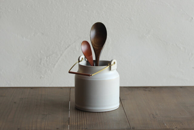 カトラリースタンド白3 | iichi 日々の暮らしを心地よくするハンドメイドやアンティークのマーケットプレイス