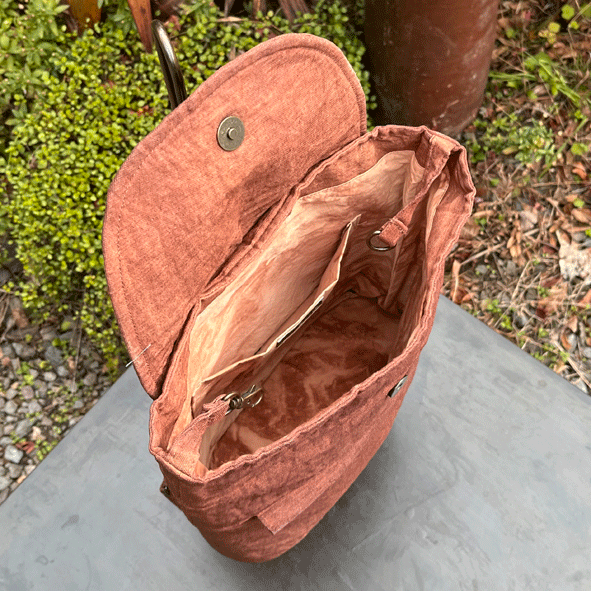 熟成柿渋染めリュック24079 | iichi 日々の暮らしを心地よくするハンドメイドやアンティークのマーケットプレイス