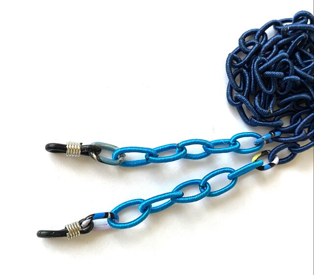 【⑤超軽 糸でできたチェーン(カプリブルー・ネイビー）の 抜けにくい！グラスコード】のコピー | iichi 日々の暮らしを心地よくするハンドメイドやアンティークのマーケットプレイス