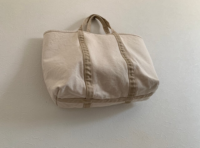 受注制作】帆布 BASIC TOTE(M) 生成り×アイボリー | iichi 日々の暮らしを心地よくするハンドメイドやアンティークのマーケットプレイス