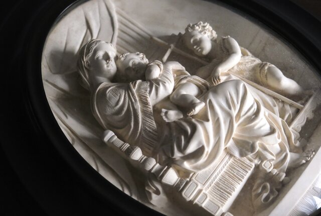 フォンタナ銘 小椅子の聖母 メダイヨン 額装品 h40cm フランス アンティーク 0501000 | iichi 日々の暮らしを心地よくするハンドメイドやアンティークのマーケットプレイス