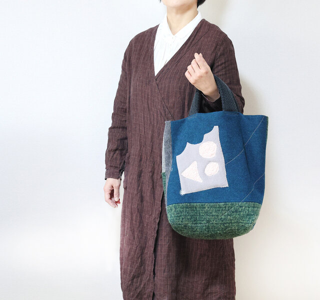 マチ広ウールバッグ「flower vase」 | iichi 日々の暮らしを心地よくするハンドメイドやアンティークのマーケットプレイス