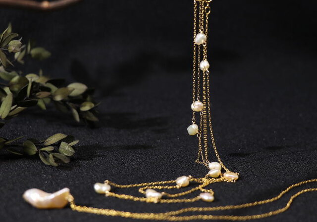 Elegant two-strand Necklace | iichi 日々の暮らしを心地よくするハンドメイドやアンティークのマーケットプレイス