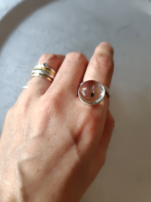 ロマネサイト·ホランダイトインシトリンシルバーリング#11.5 | iichi 日々の暮らしを心地よくするハンドメイドやアンティークのマーケットプレイス