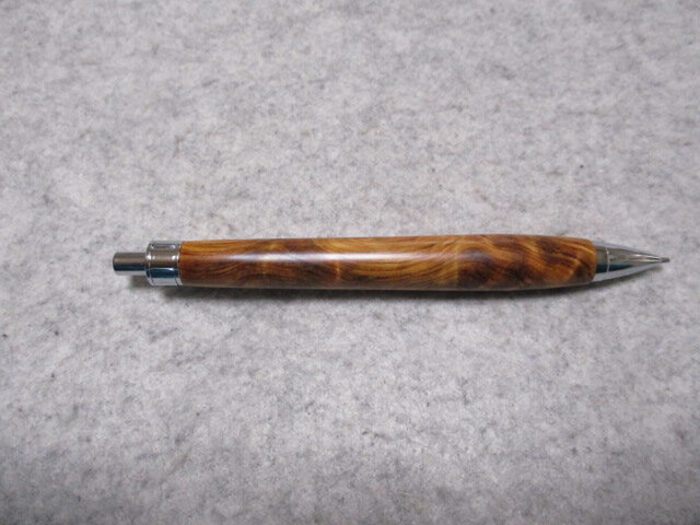 屋久杉 トラ杢 光明 ガラスコート仕上げ ワンピースタイプの木軸シャープペンシル(ボールペン） | iichi 日々の暮らしを心地よくするハンドメイドやアンティークのマーケットプレイス