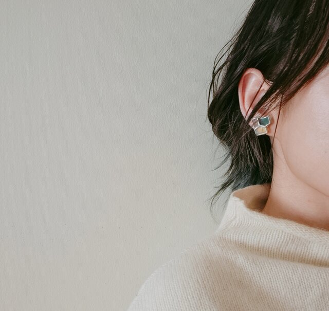 I live with my cat/pierce 06 | iichi 日々の暮らしを心地よくするハンドメイドやアンティークのマーケットプレイス