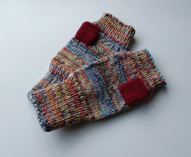 引き揃え編みのハンドウォーマー 3201B | iichi 日々の暮らしを心地よくするハンドメイドやアンティークのマーケットプレイス