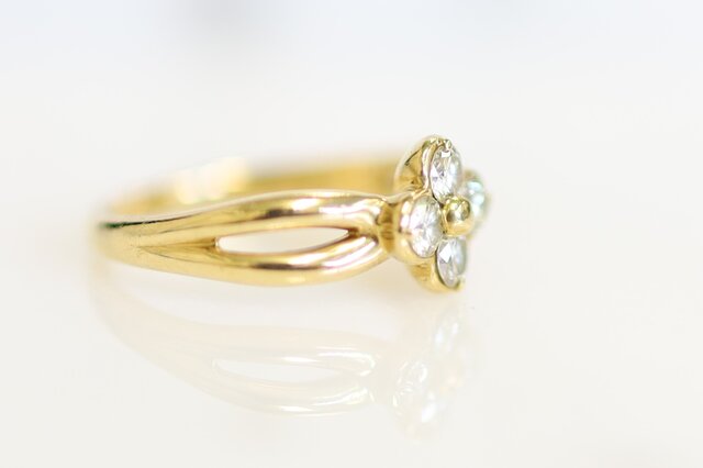 18kダイヤモンドクロバーリング | iichi 日々の暮らしを心地よくするハンドメイドやアンティークのマーケットプレイス