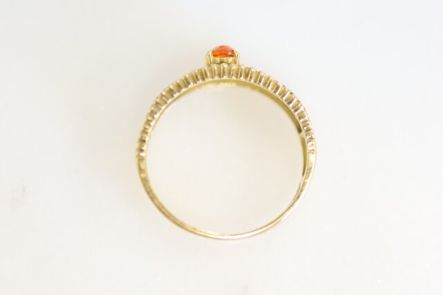 18kプラチナのオレンジサファイアリング | iichi 日々の暮らしを心地よくするハンドメイドやアンティークのマーケットプレイス