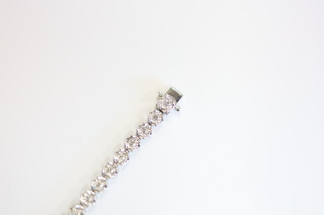 ダイヤモンドk9テニスブレスレット | iichi 日々の暮らしを心地よくするハンドメイドやアンティークのマーケットプレイス