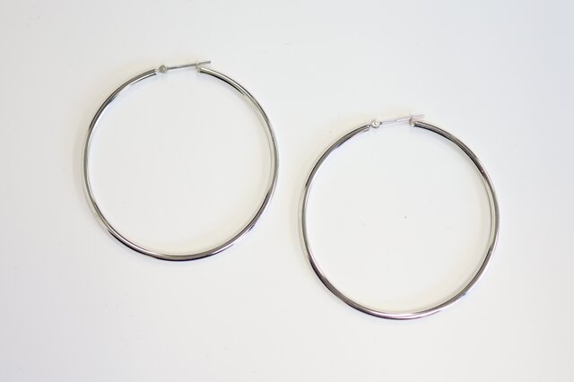 14kフープピアス | iichi 日々の暮らしを心地よくするハンドメイドやアンティークのマーケットプレイス