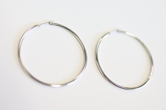 14kフープピアス | iichi 日々の暮らしを心地よくするハンドメイドやアンティークのマーケットプレイス