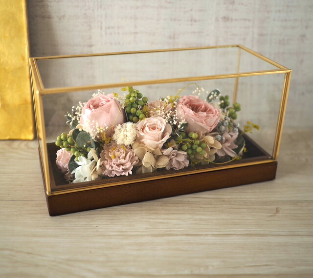 上品なアンティークピンクのアレンジメント -Iron gold (L)- | iichi 日々の暮らしを心地よくするハンドメイドやアンティークのマーケットプレイス