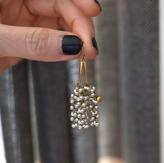 water drop pierce シルバー | iichi 日々の暮らしを心地よくするハンドメイドやアンティークのマーケットプレイス