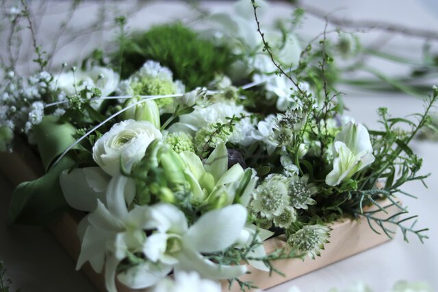 お年賀フラワーアレンジ 新年 | iichi 日々の暮らしを心地よくするハンドメイドやアンティークのマーケットプレイス