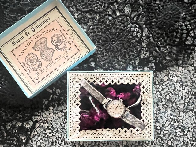 アンティーク時計 No.20 (Omega) | iichi 日々の暮らしを心地よくするハンドメイドやアンティークのマーケットプレイス