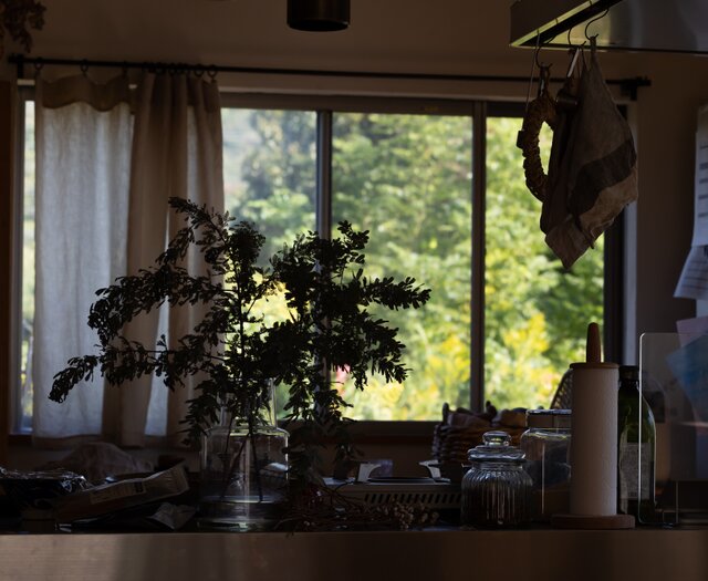 リトアニアリネンキッチンタオル【ホワイト】 | iichi 日々の暮らしを心地よくするハンドメイドやアンティークのマーケットプレイス