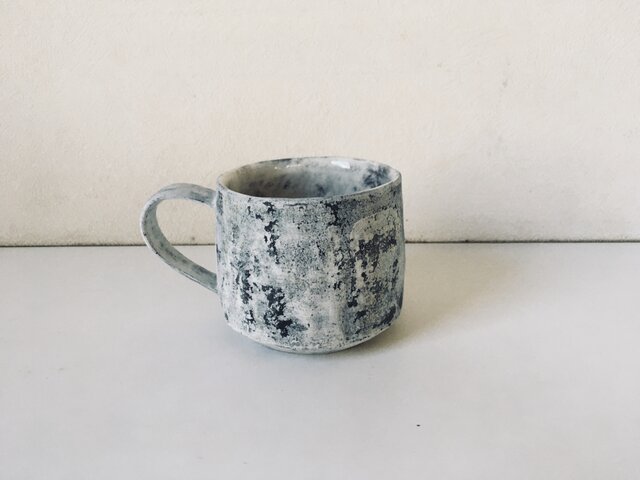 錆びた風合いのカップ【42】 | iichi 日々の暮らしを心地よくするハンドメイドやアンティークのマーケットプレイス