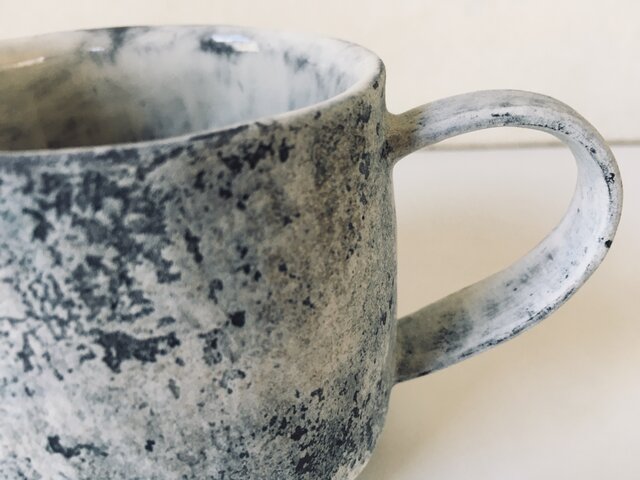 錆びた風合いのカップ【42】 | iichi 日々の暮らしを心地よくするハンドメイドやアンティークのマーケットプレイス