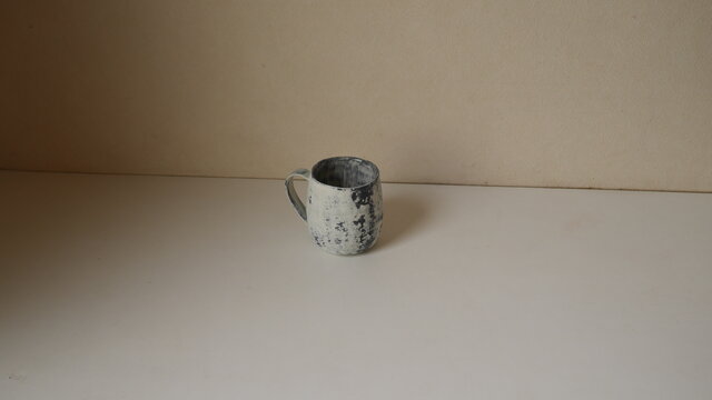 白化粧マグ240ml【60】 | iichi 日々の暮らしを心地よくするハンドメイドやアンティークのマーケットプレイス