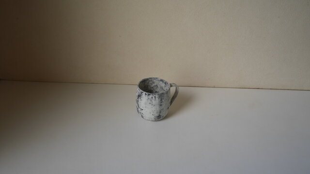 白化粧マグ240ml【62】 | iichi 日々の暮らしを心地よくするハンドメイドやアンティークのマーケットプレイス