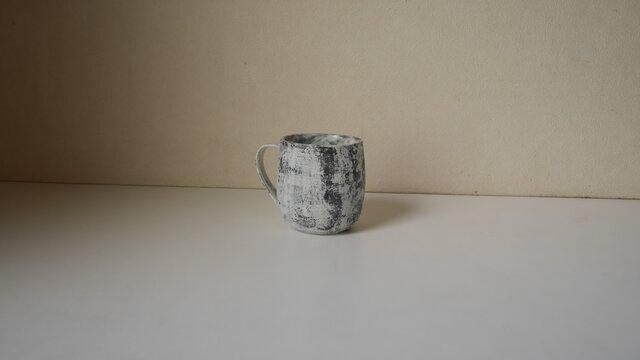 白化粧マグ240ml【62】 | iichi 日々の暮らしを心地よくするハンドメイドやアンティークのマーケットプレイス